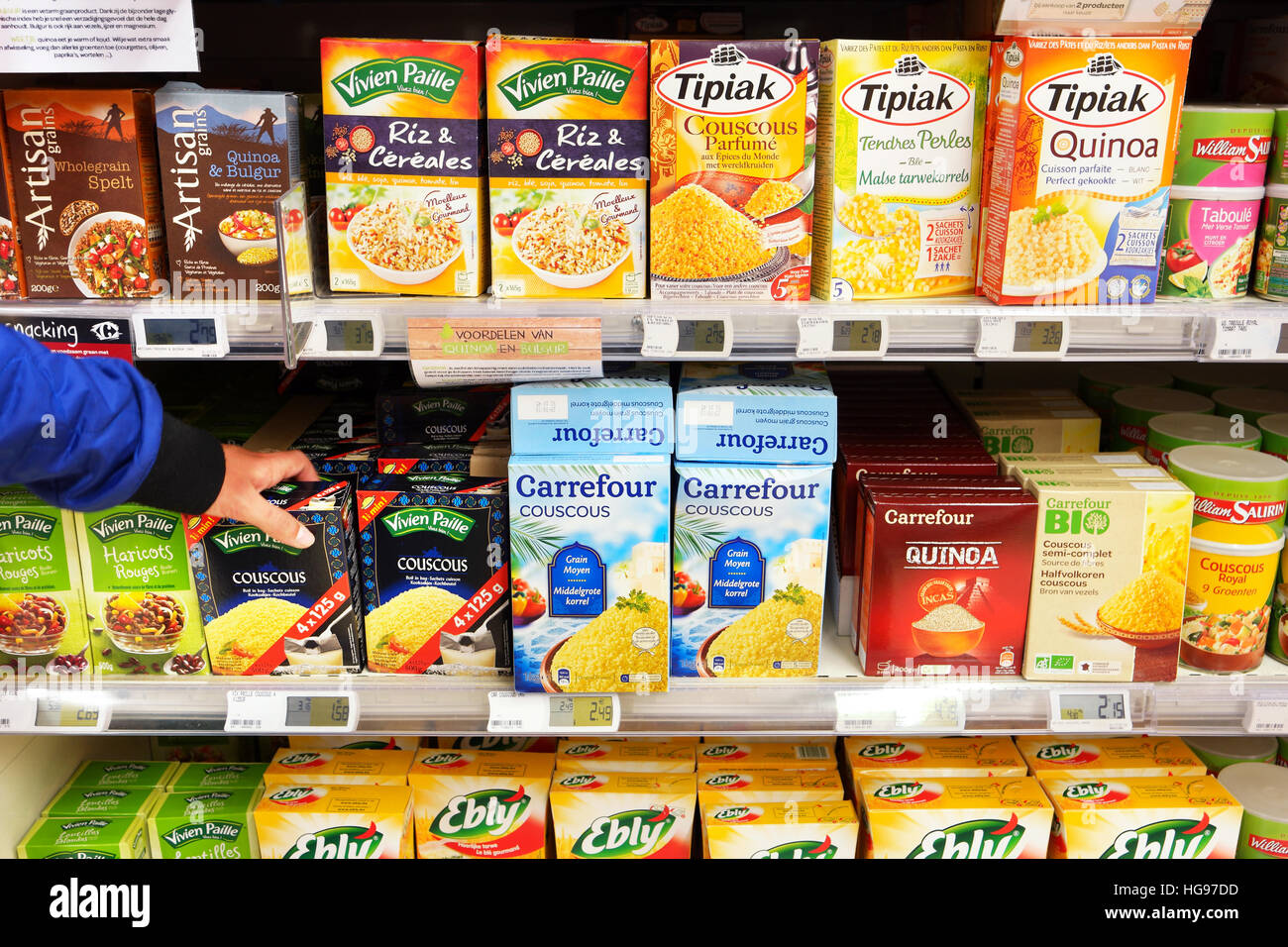 Shopping carrefour supermarket -Fotos und -Bildmaterial in hoher ...