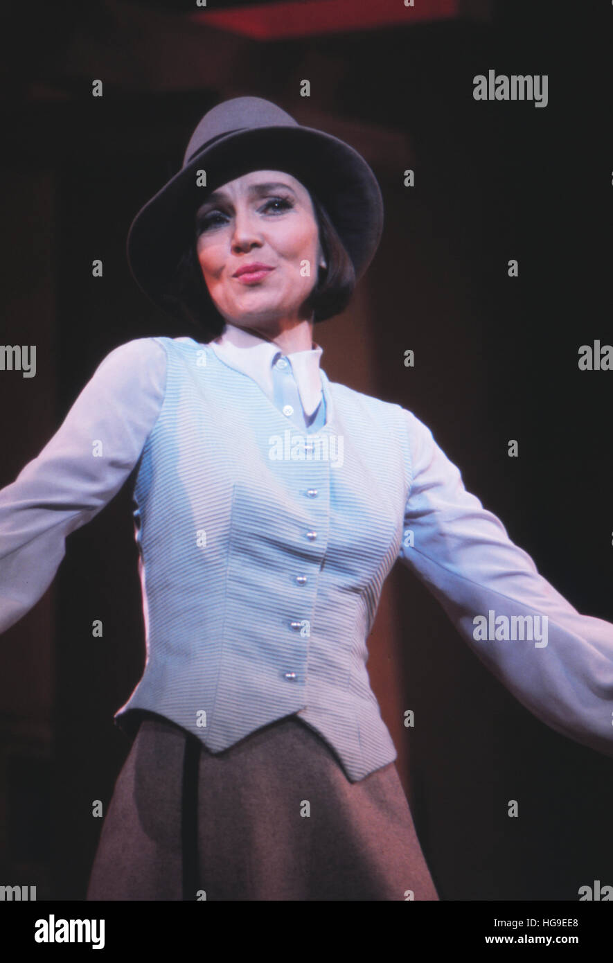 Helen gallagher -Fotos und -Bildmaterial in hoher Auflösung – Alamy