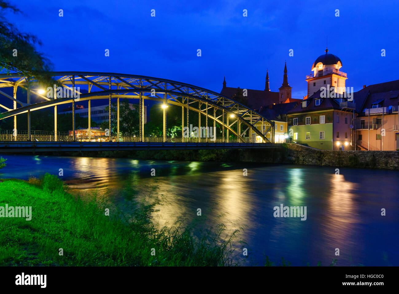 Leoben: Brücke Waasenbrücke am Fluss Mur, Turm Schwammerlturm, Obere ...