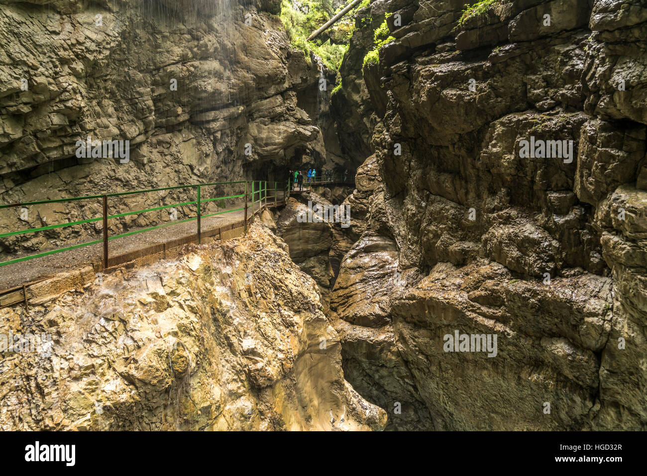 Wanderweg durch die Schlucht Breitachklamm, Kleinwalsertal in der Nähe ...
