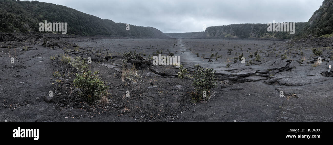 Eine Panorama-Aufnahme von der Unterseite des Kilauea-Krater. Der ...