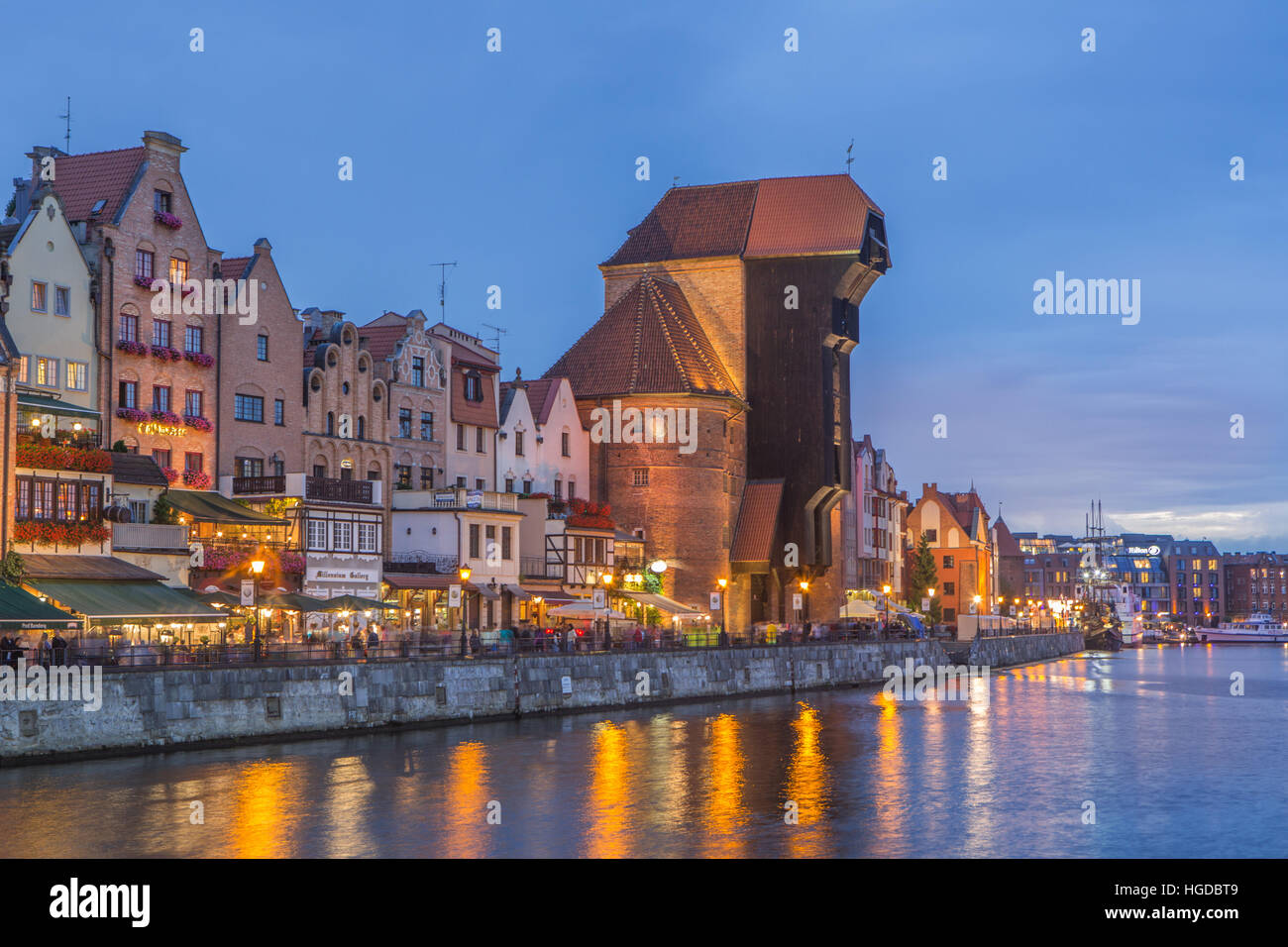 Die Altstadt von Danzig-Stadt bei Nacht Stockfotografie - Alamy