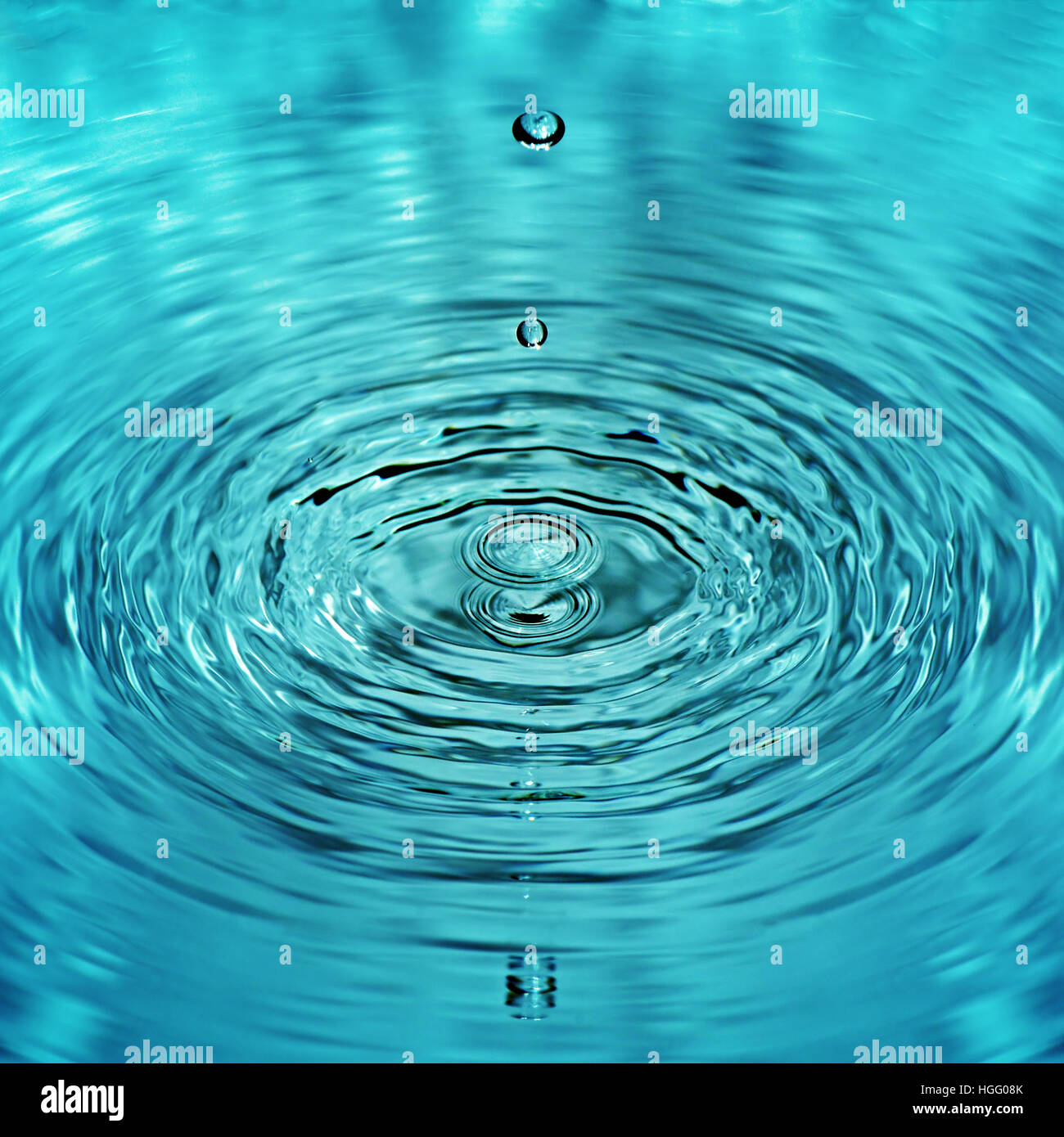 Wasser tropfen -Fotos und -Bildmaterial in hoher Auflösung – Alamy