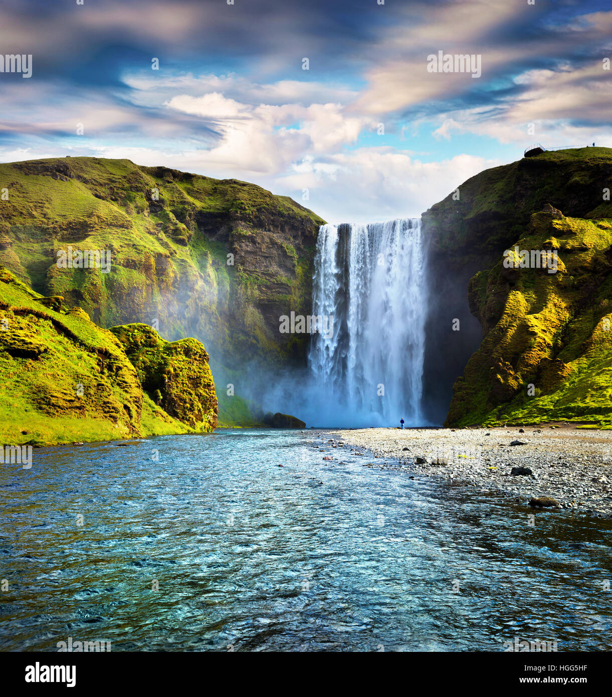 Reiner Wasserfluss Stockfotos und -bilder Kaufen - Alamy