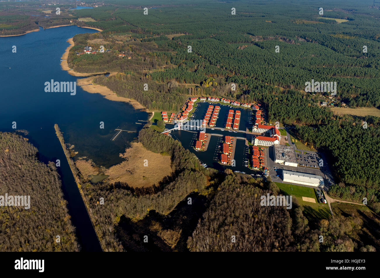 Luftbild-Ferienhäuser mit Boot starten, Marina Rheinberg, Hafendorf ...