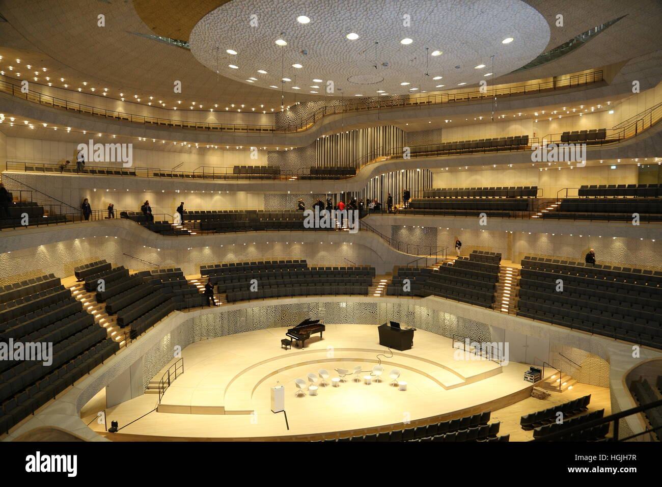 Elbphilharmonie innenraum -Fotos und -Bildmaterial in hoher Auflösung – Alamy