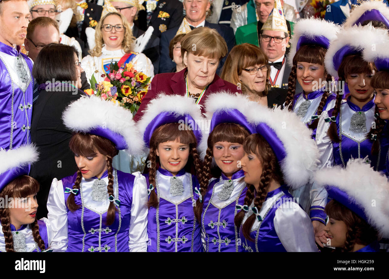 Karneval angela merkel -Fotos und -Bildmaterial in hoher Auflösung – Alamy