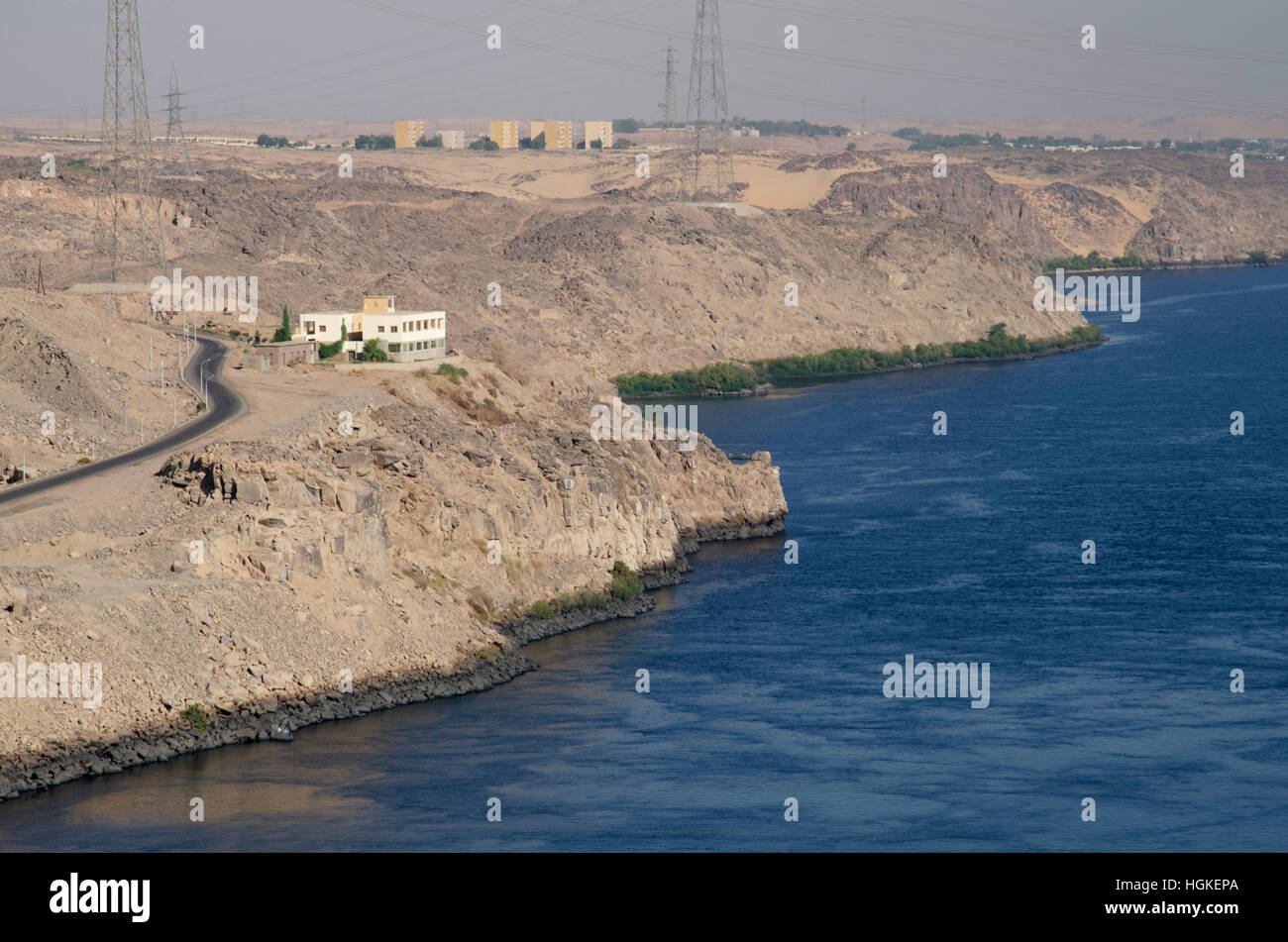 Construction of aswan dam -Fotos und -Bildmaterial in hoher Auflösung ...
