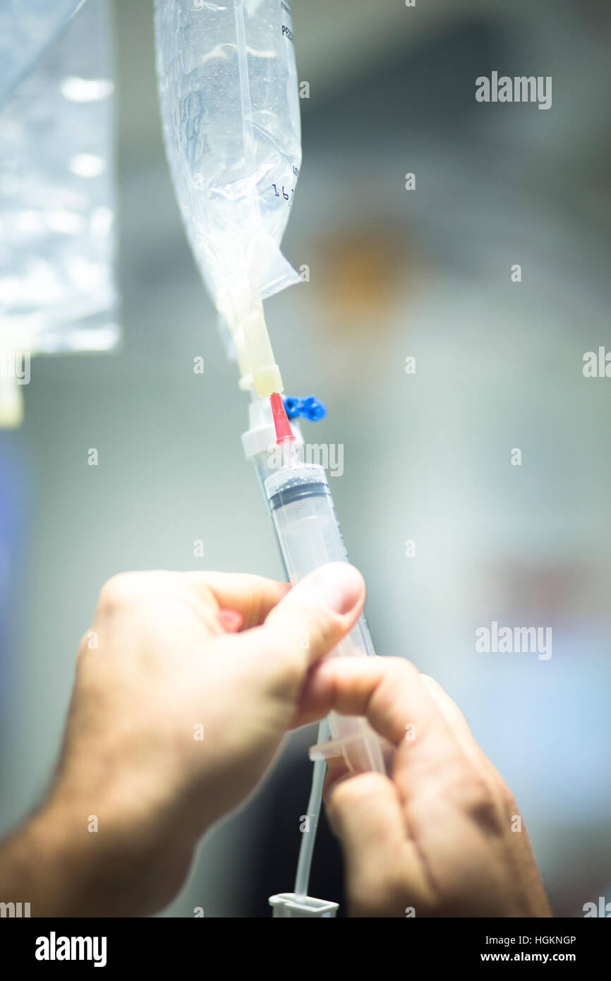 Krankenhaus Chirurgie medizinische Tropf in Notaufnahme Theater ... Krankenhaus Chirurgie medizinische Tropf in Notaufnahme Theater ...