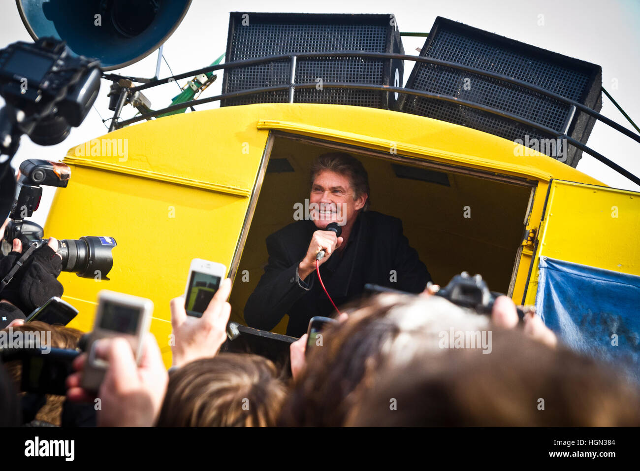 David hasselhoff mauer -Fotos und -Bildmaterial in hoher Auflösung – Alamy