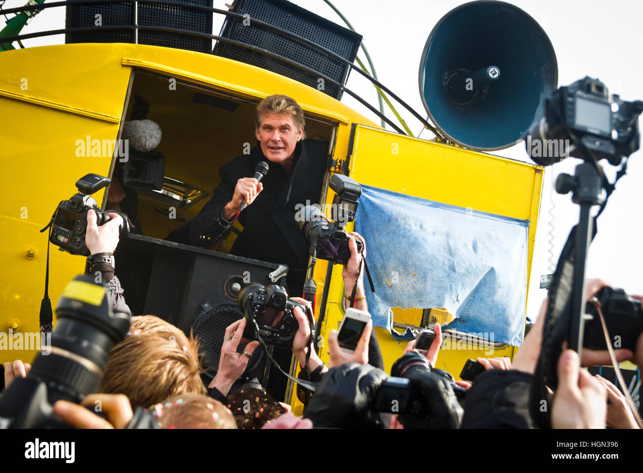 David Hasselhoff besucht Berlin im Jahr 2013 auf den Abriss eines Teils ...