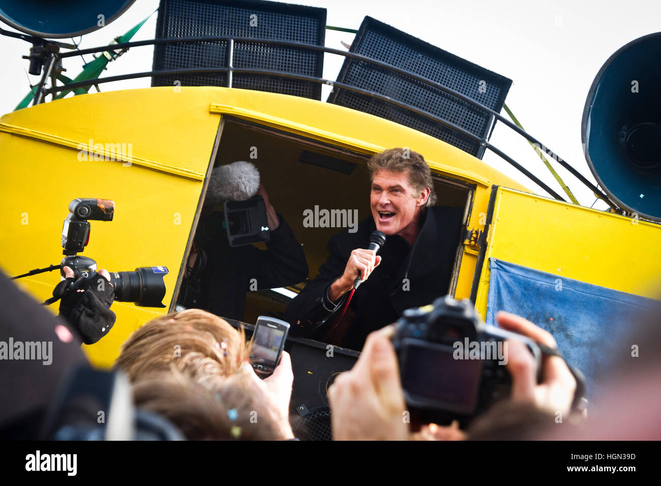 David hasselhoff mauer -Fotos und -Bildmaterial in hoher Auflösung – Alamy