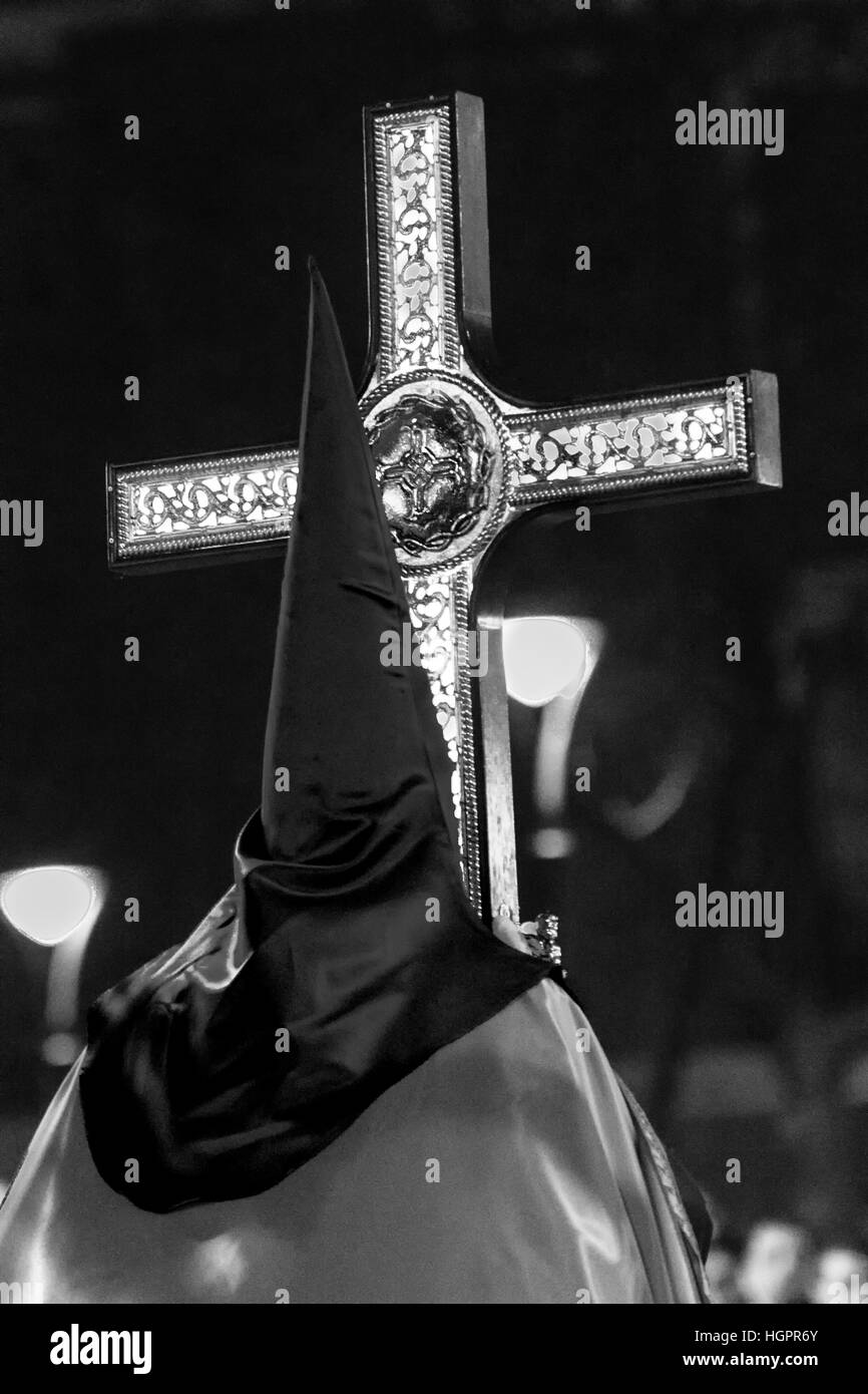 Prozession der karwoche spanien -Fotos und -Bildmaterial in hoher ...
