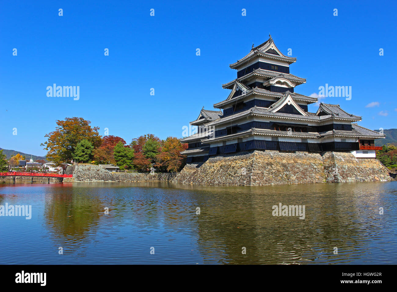Schloss matsumoto in matsumoto -Fotos und -Bildmaterial in hoher ...
