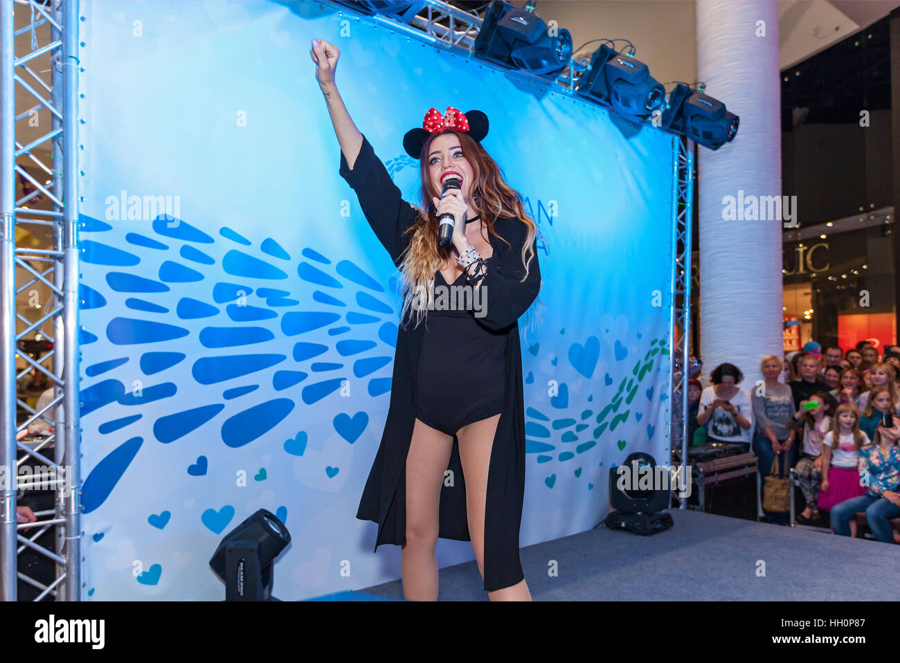 Vremya i steklo -Fotos und -Bildmaterial in hoher Auflösung – Alamy