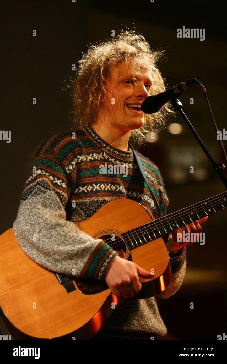 Moddi singer -Fotos und -Bildmaterial in hoher Auflösung – Alamy