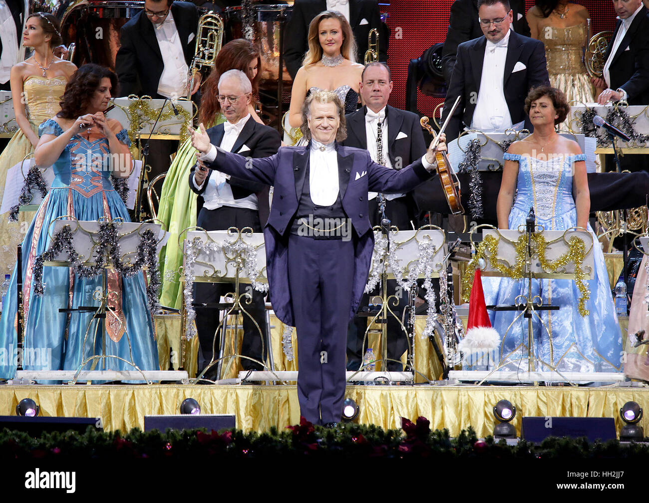 Andre Rieu und das Johann Strauss Orchester erklingt in Liverpool Echo ...