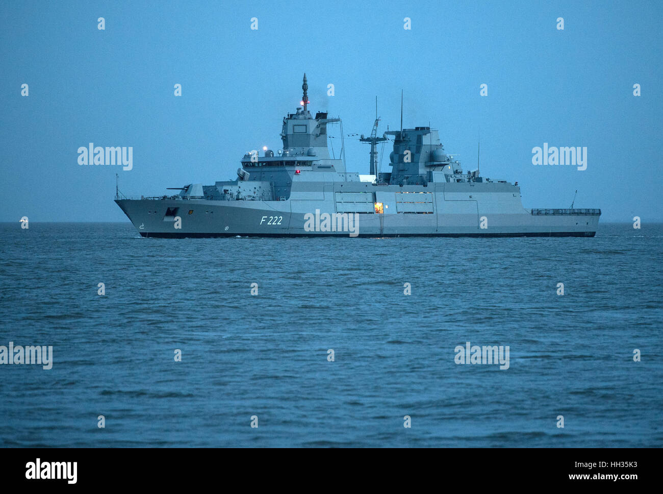 Cuxhaven, Deutschland. 12. Januar 2017. Die neuen F125 Fregatte "Baden ...