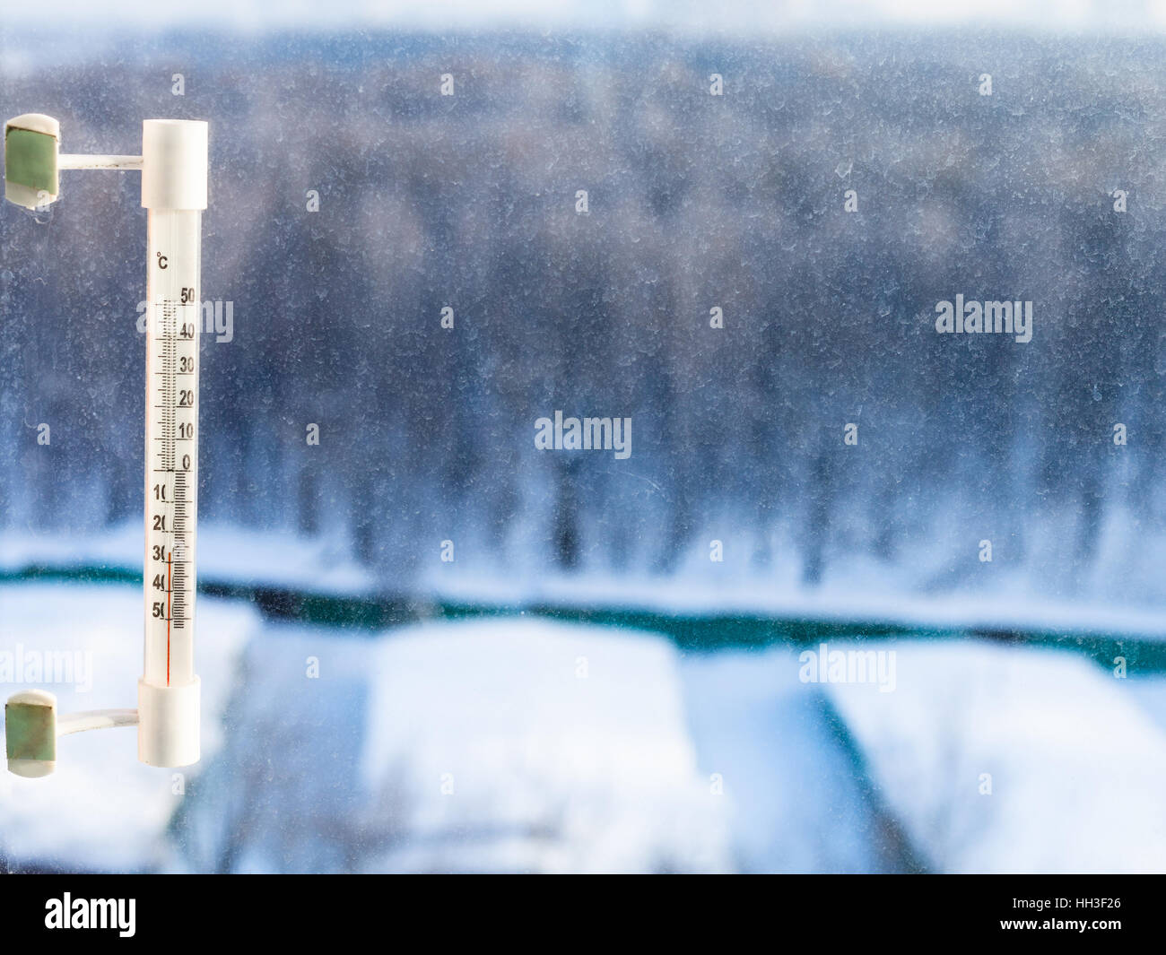 Thermometer minus degrees -Fotos und -Bildmaterial in hoher Auflösung ...