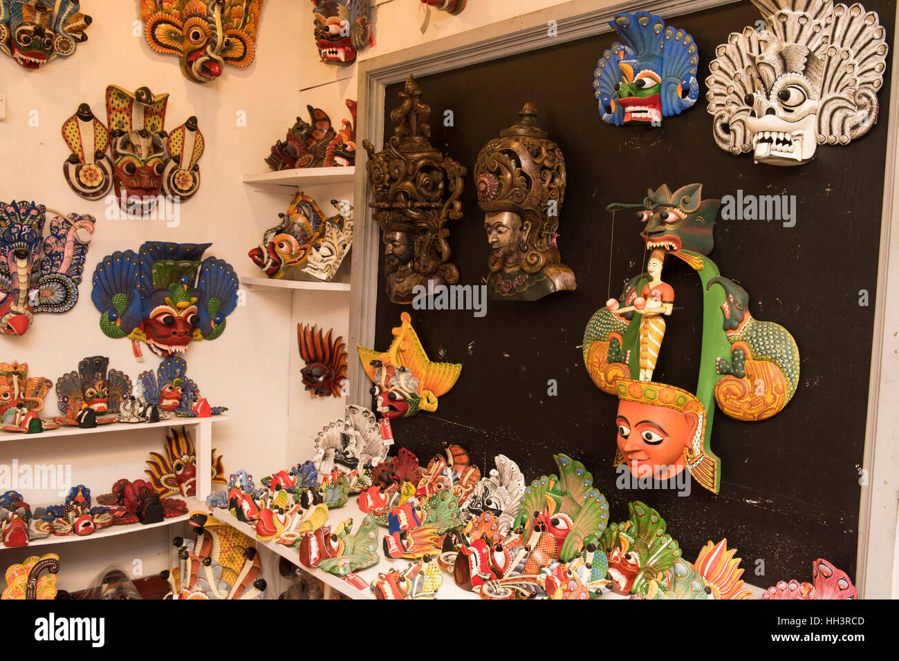 Ariyapala maskenmuseum -Fotos und -Bildmaterial in hoher Auflösung – Alamy