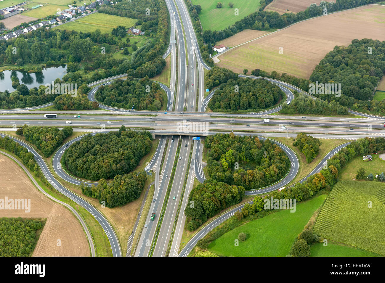Autobahn überqueren Moers A40 und A57, Moers, Ruhrgebiet, Niederrhein ...