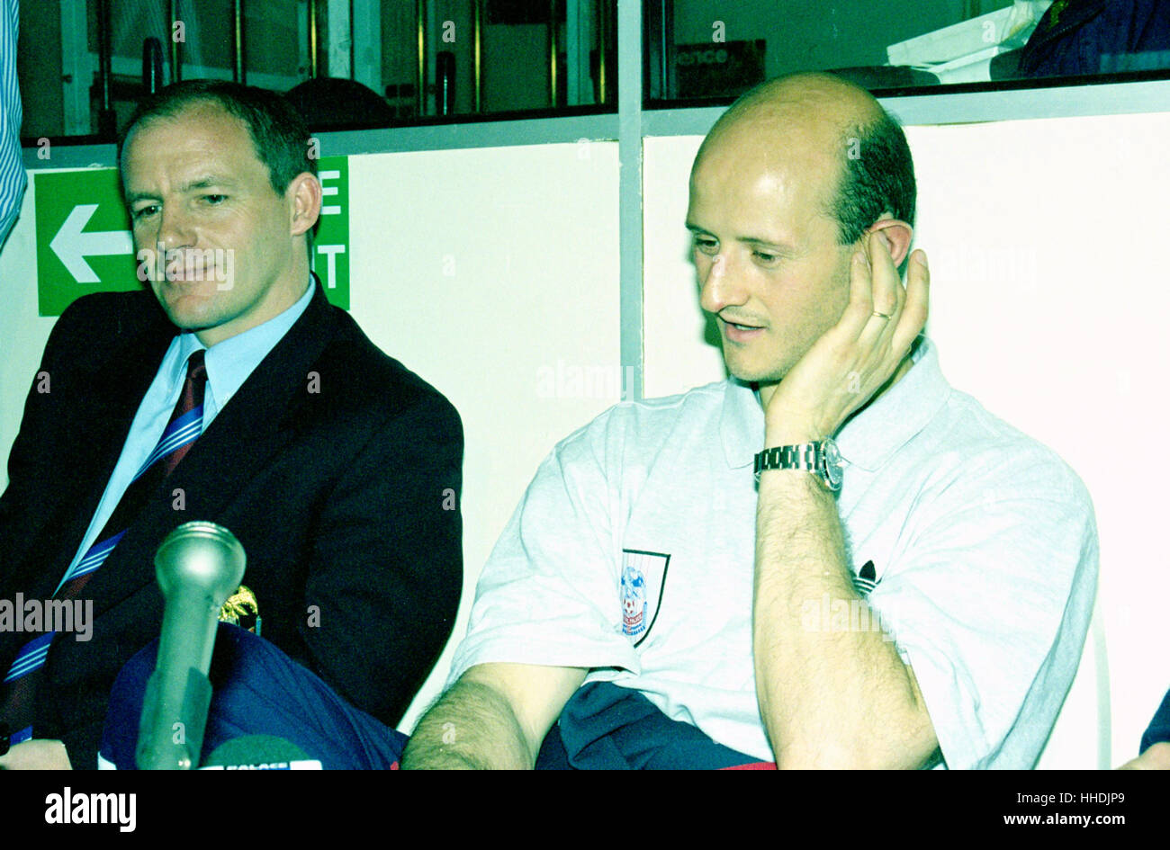 Erster trainer des kristallpalastes -Fotos und -Bildmaterial in hoher ...