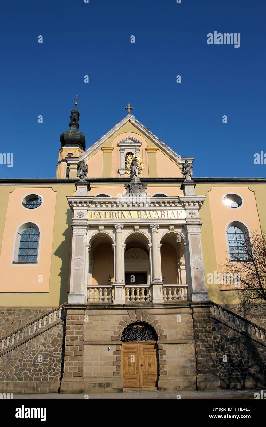Pfarrkirche der himmelfahrt -Fotos und -Bildmaterial in hoher Auflösung – Alamy
