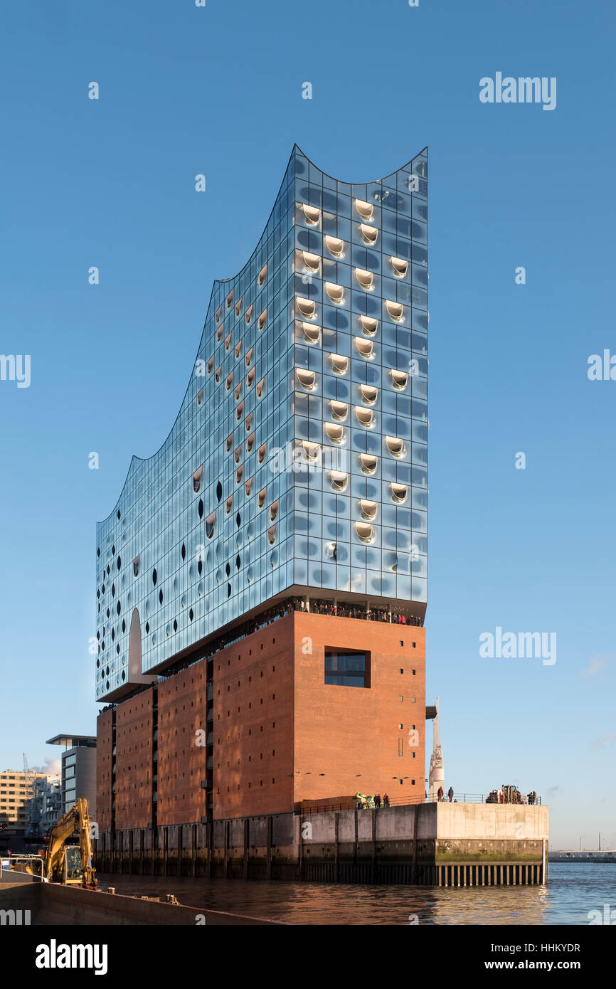 Elbe-Philharmonie, Hamburg, Deutschland; Blick auf neue Elbe ...