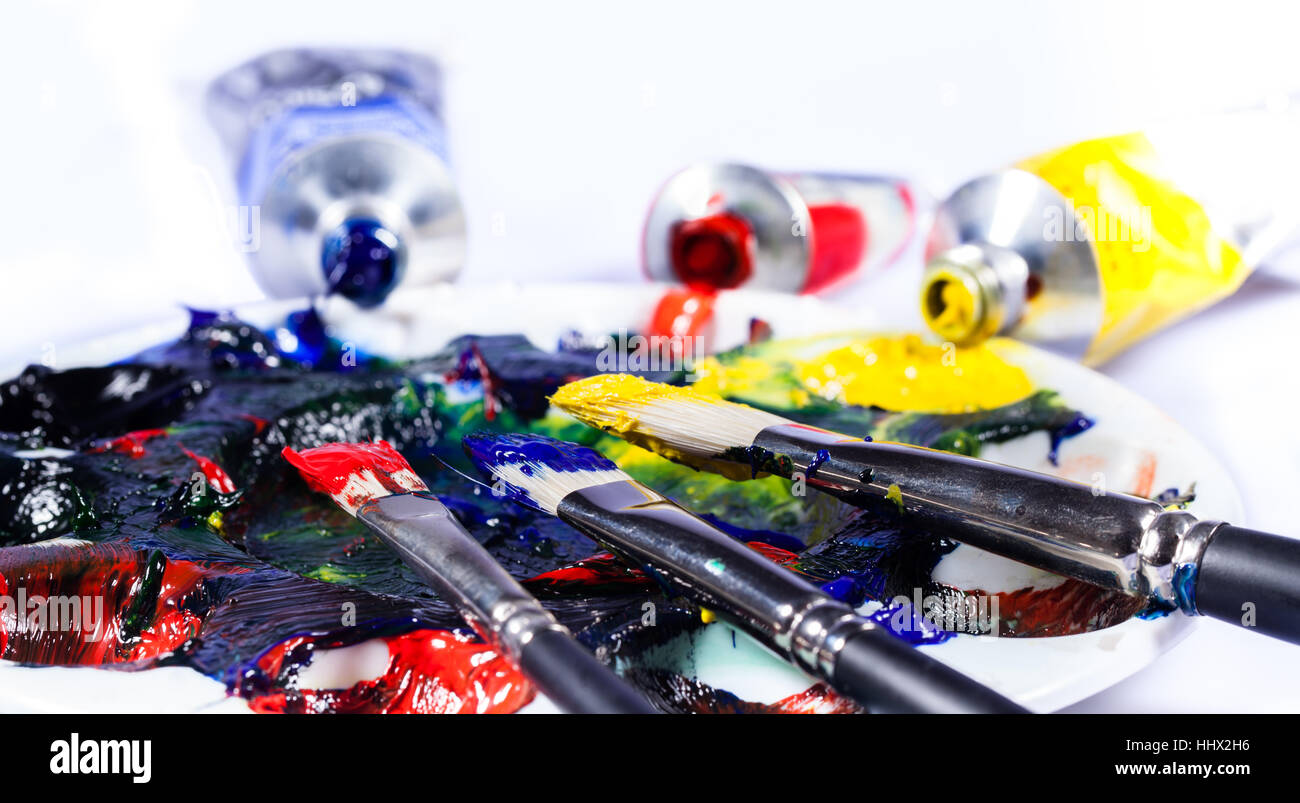 Farben mischen -Fotos und -Bildmaterial in hoher Auflösung – Alamy