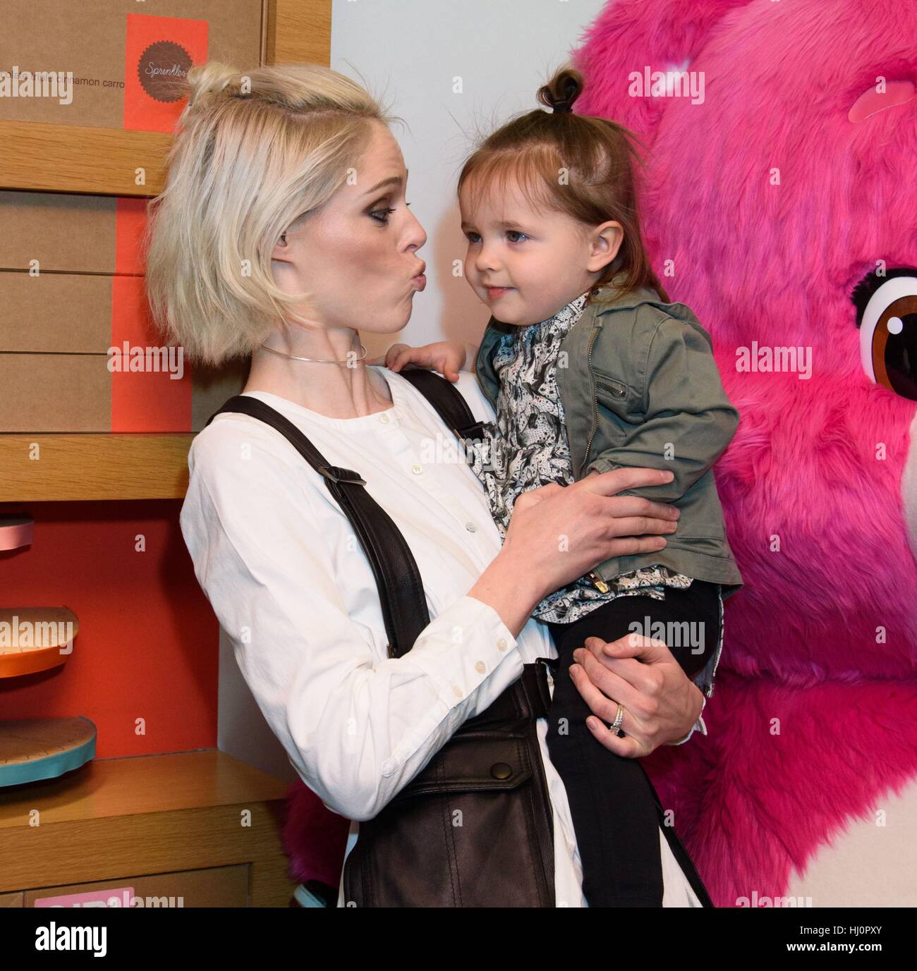 Care bears x sprinkles celebrate national hug day -Fotos und ...