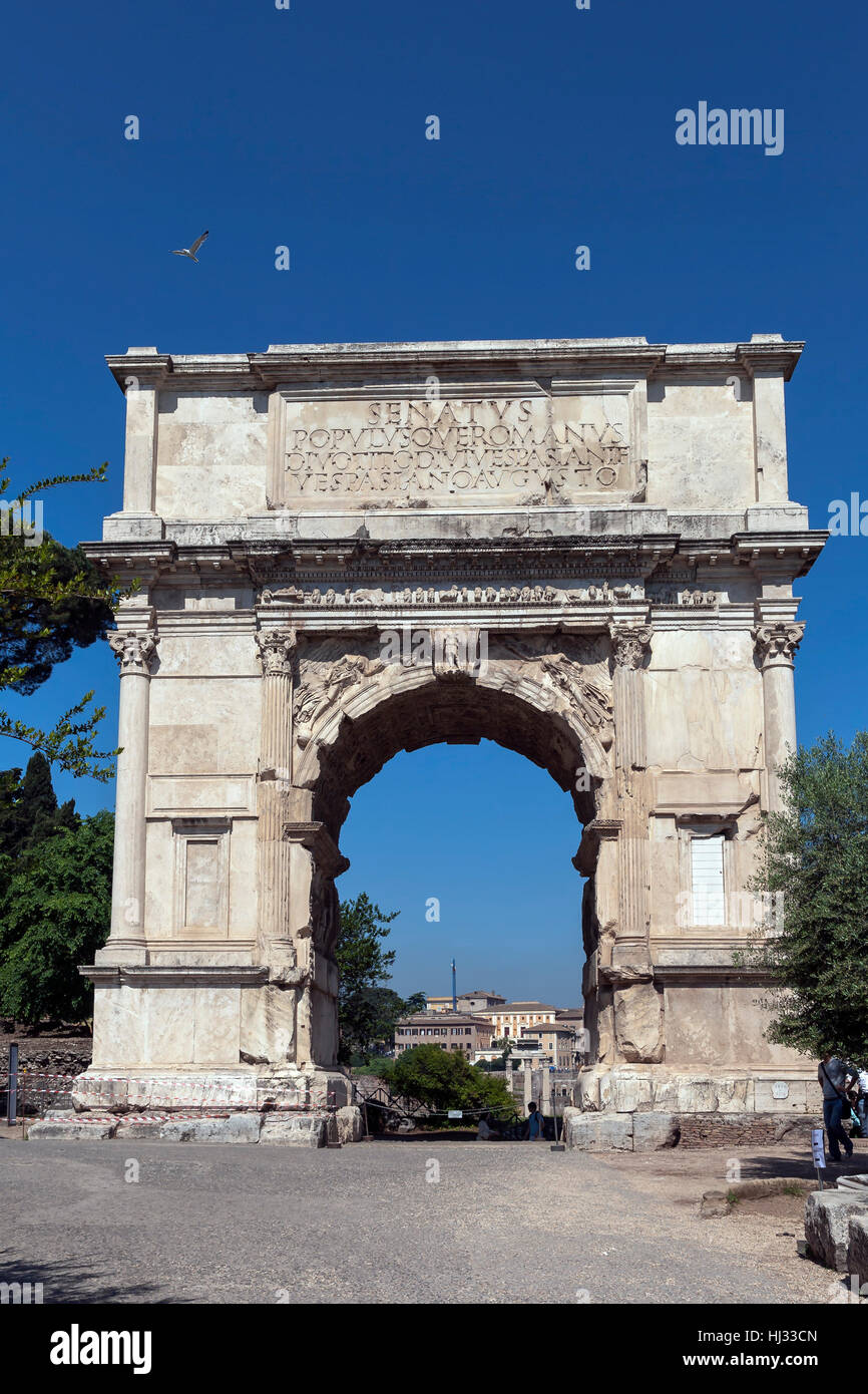 Titusbogen in rom -Fotos und -Bildmaterial in hoher Auflösung – Alamy