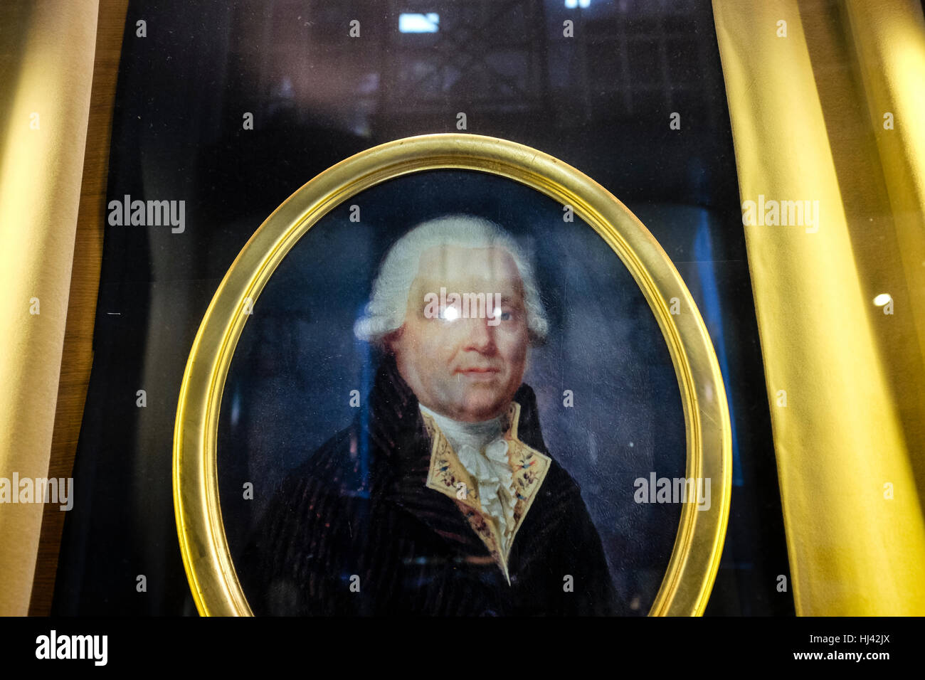 Geblendet von den lichtern -Fotos und -Bildmaterial in hoher Auflösung ...