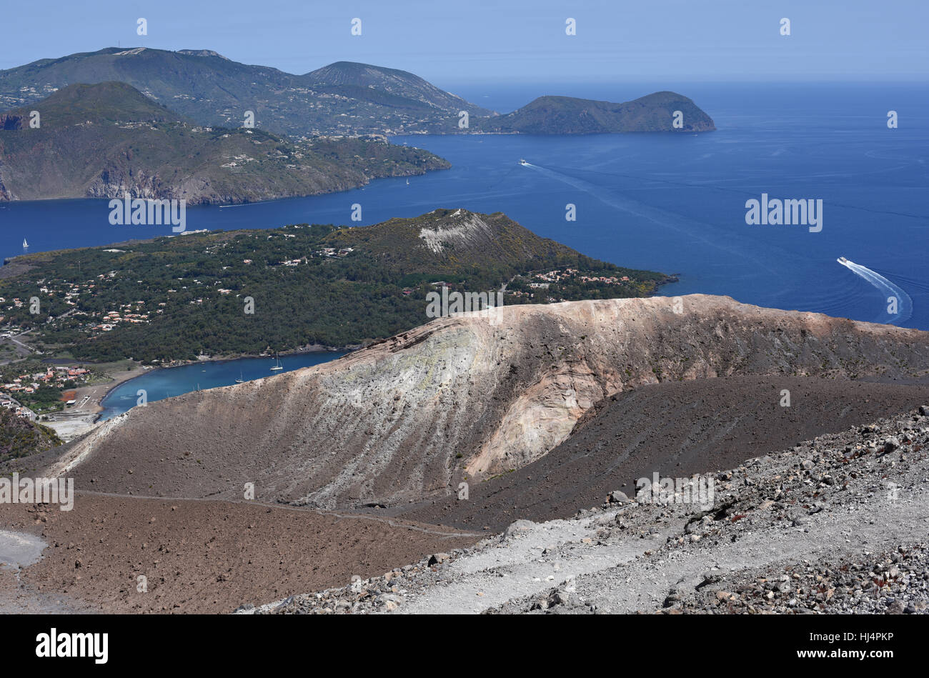 Vulcanian eruption -Fotos und -Bildmaterial in hoher Auflösung – Alamy