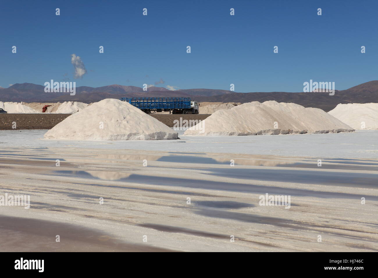 Salz sieden -Fotos und -Bildmaterial in hoher Auflösung – Alamy