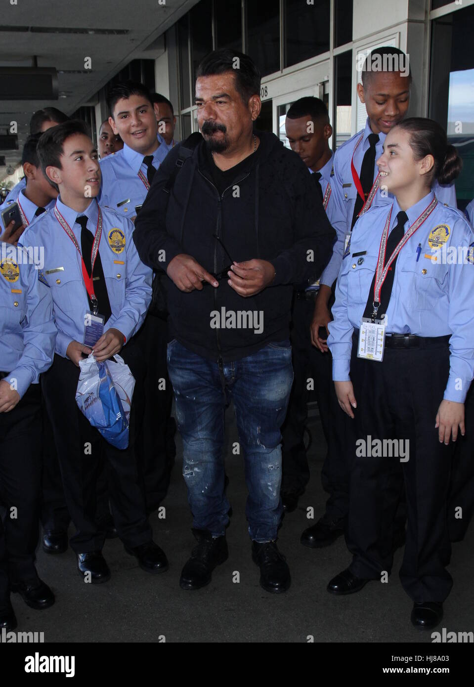 Los angeles airport police -Fotos und -Bildmaterial in hoher Auflösung ...
