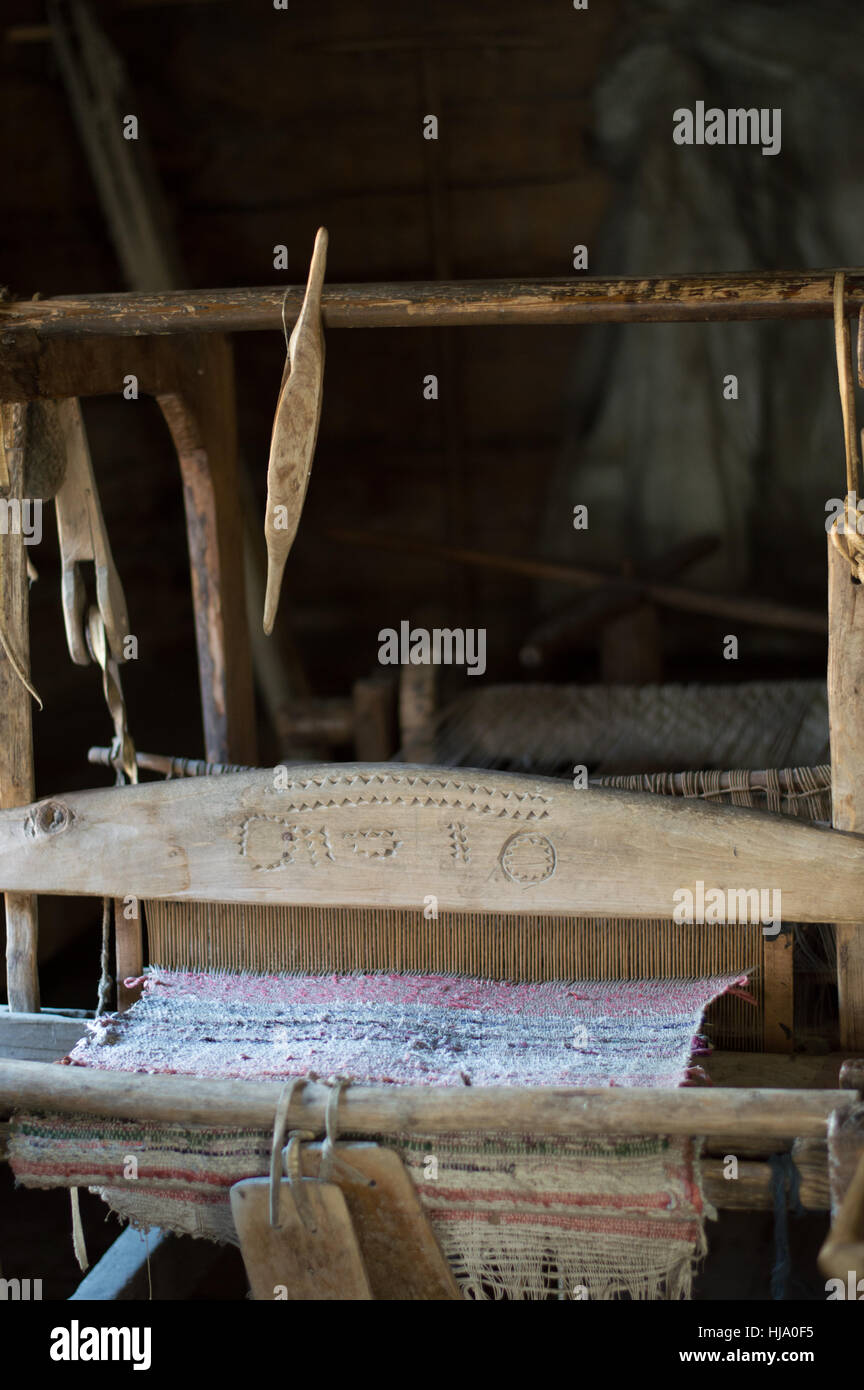 Antiker Holzwebstuhl Stockfotos und -bilder Kaufen - Alamy