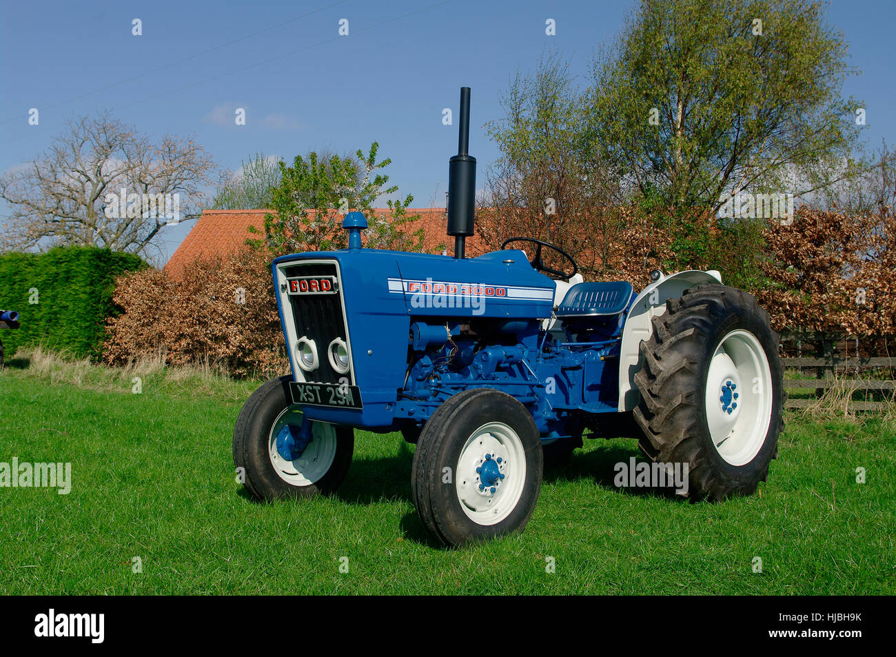 1974 Ford 3000 Traktor Stockfotografie - Alamy