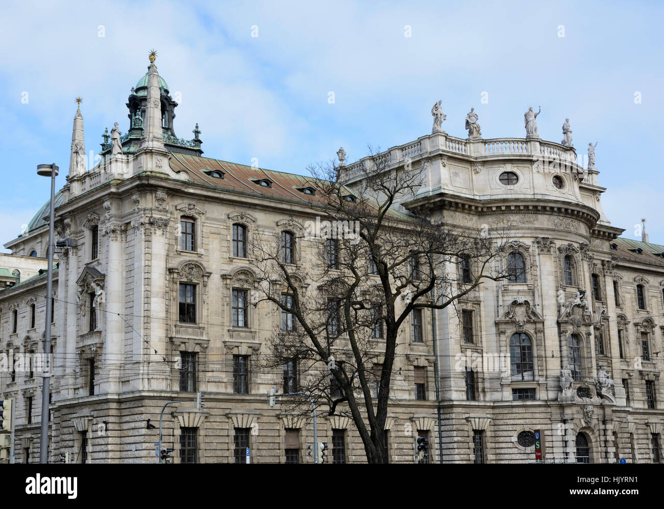 Justiz bayern -Fotos und -Bildmaterial in hoher Auflösung – Alamy