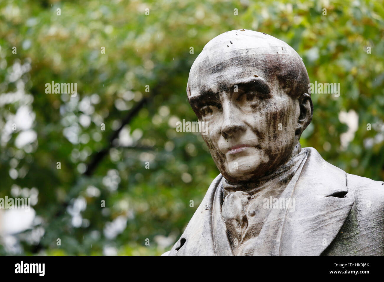 Frankreich, Paris. 5. Arrondissement. Place De La Sorbonne. Statue von ...