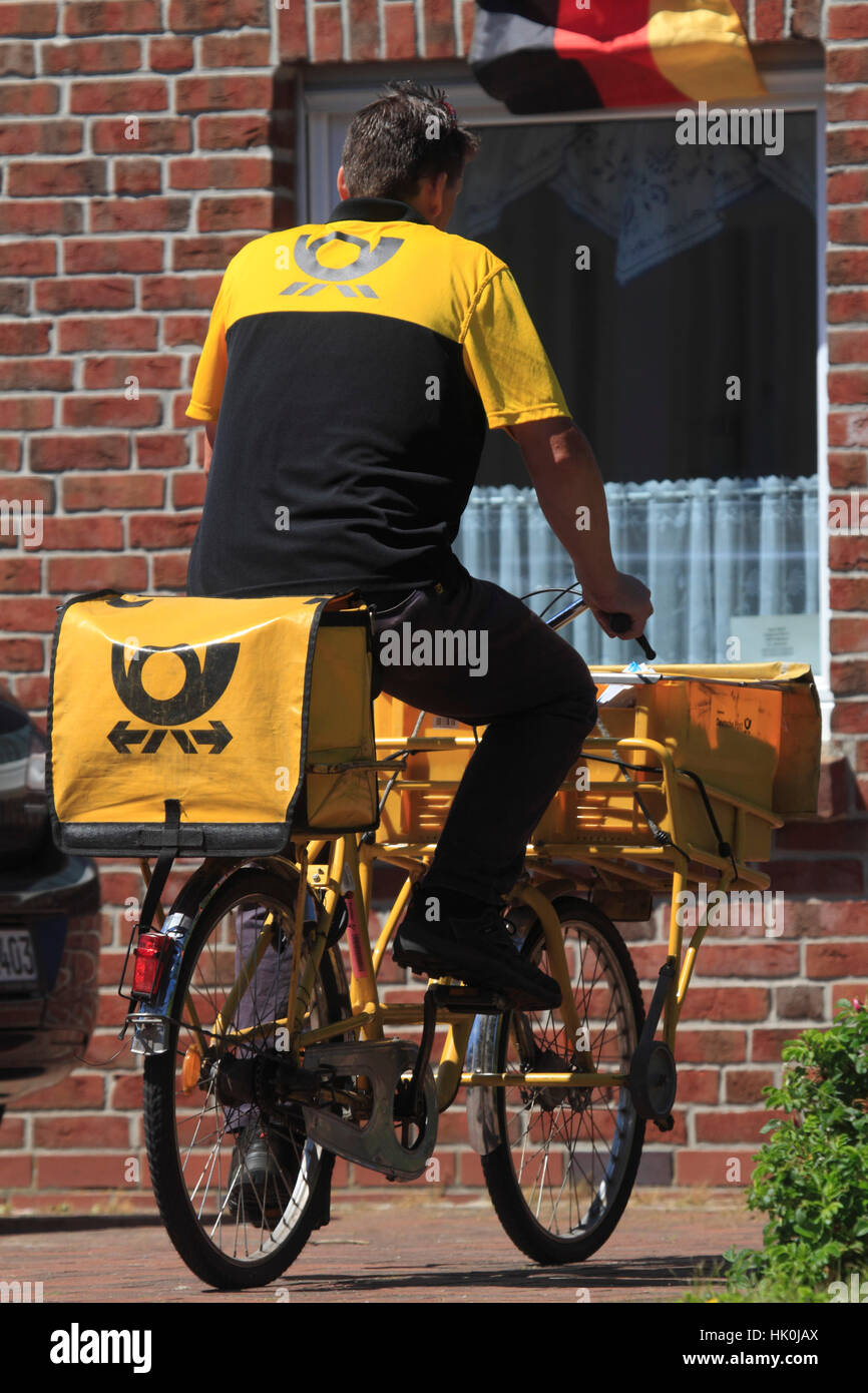 Postbote germany -Fotos und -Bildmaterial in hoher Auflösung – Alamy