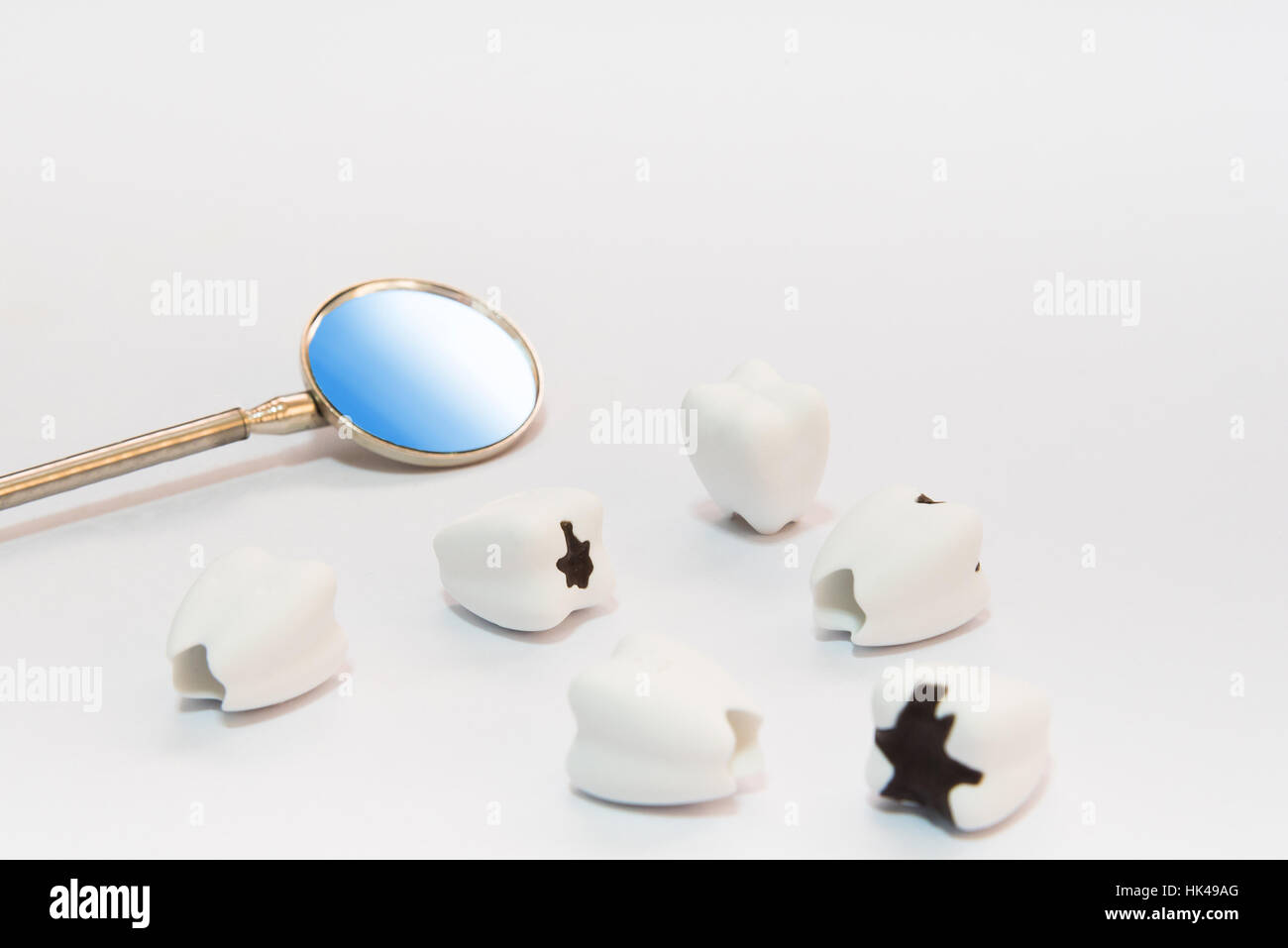 Backenzahn karies -Fotos und -Bildmaterial in hoher Auflösung – Alamy