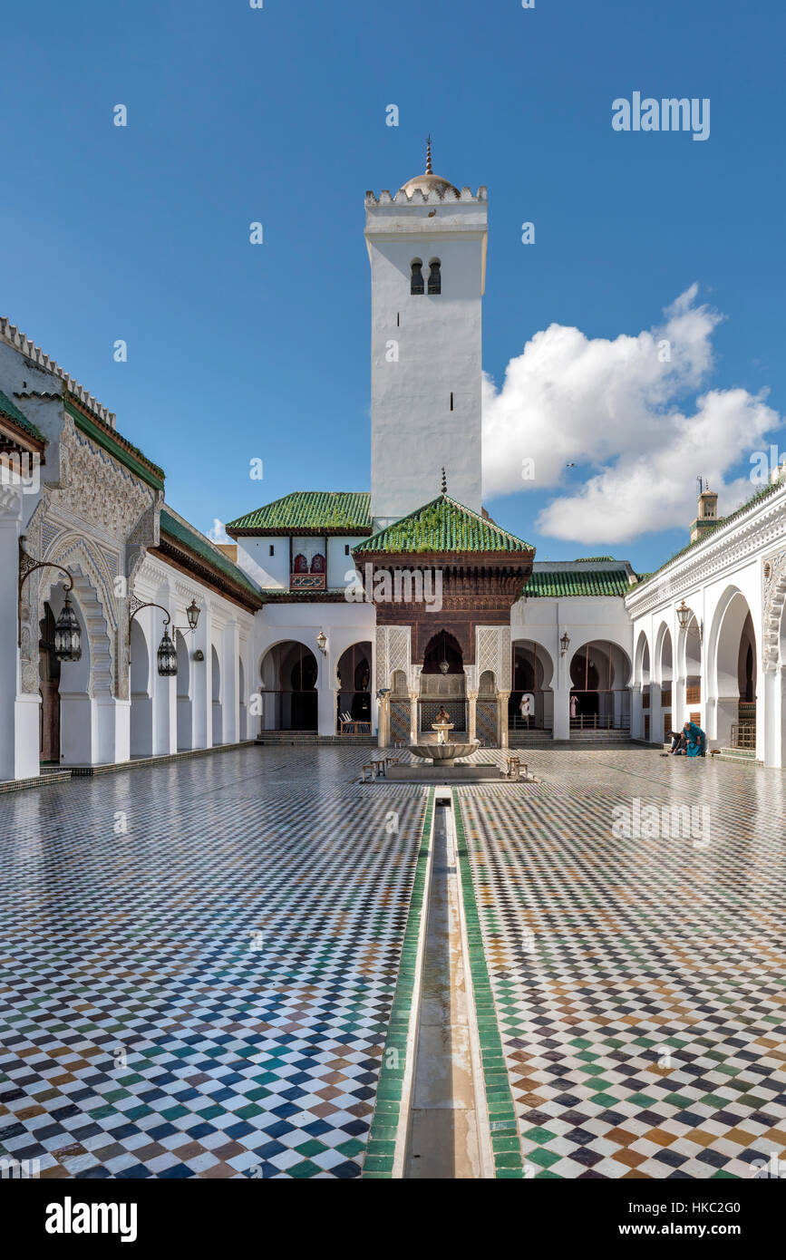Al-Qarawiyyin Moschee und Universität in Fes Marokko Stockfotografie ...