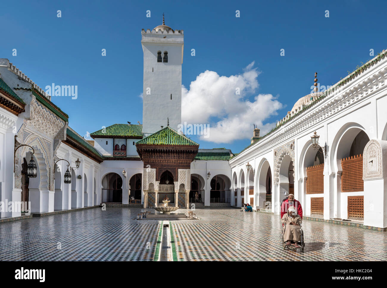 Al-Qarawiyyin Moschee und Universität in Fes Marokko Stockfotografie ...