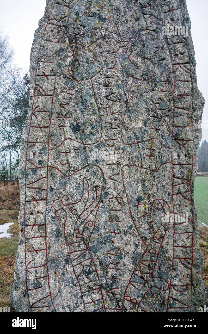 Runenstein auf ein Feld mit Runen Inschrift, Runen etwa 1000 A.D ...