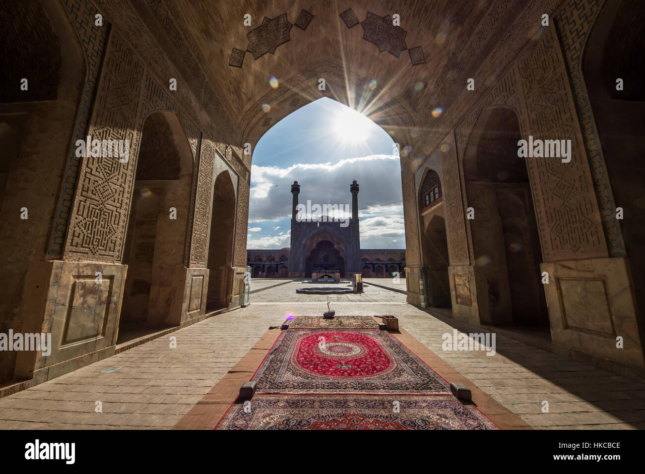 Masjed e jame freitag moschee -Fotos und -Bildmaterial in hoher ...