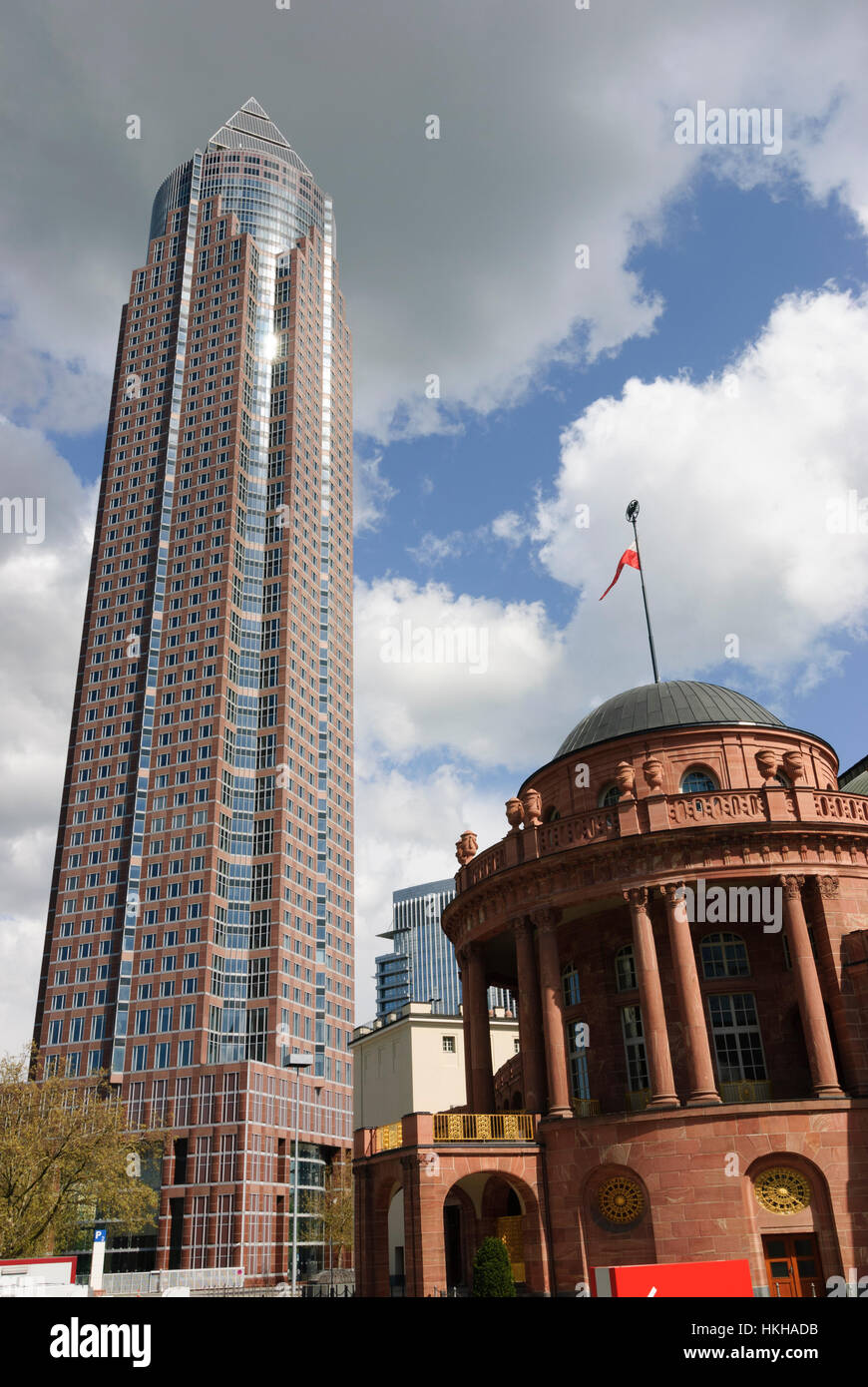 Messeturm fair tower -Fotos und -Bildmaterial in hoher Auflösung – Alamy