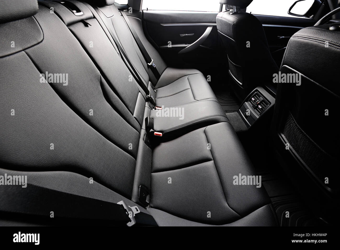 Auto innenraum sitze -Fotos und -Bildmaterial in hoher Auflösung – Alamy