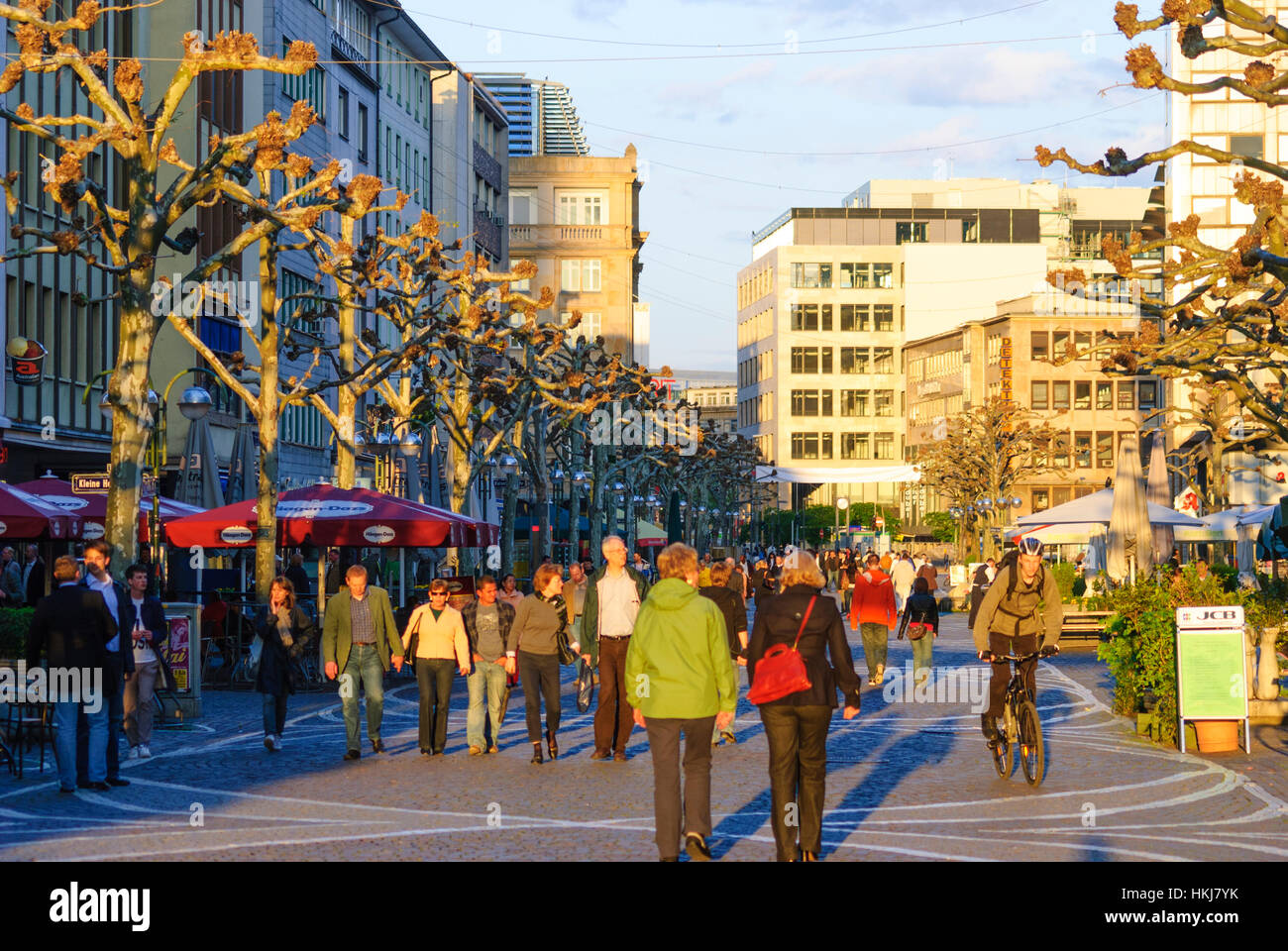 Frankfurt Am Main: Fußgänger zone Zeil, Zeil, Hessen, Hessen ...