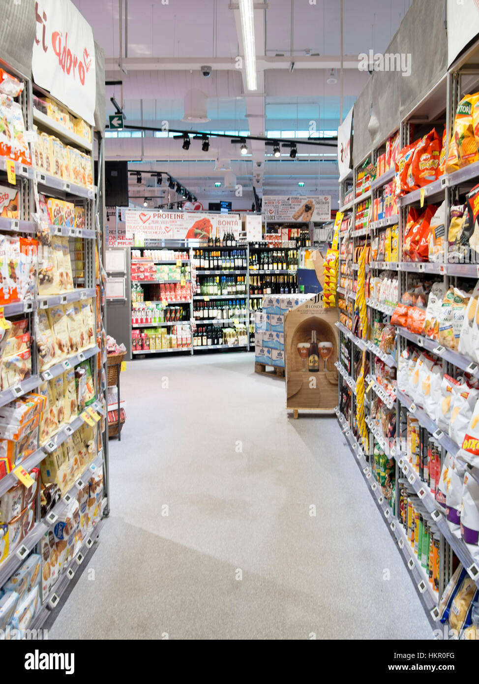 Carrefour Market Stockfotos und -bilder Kaufen - Alamy