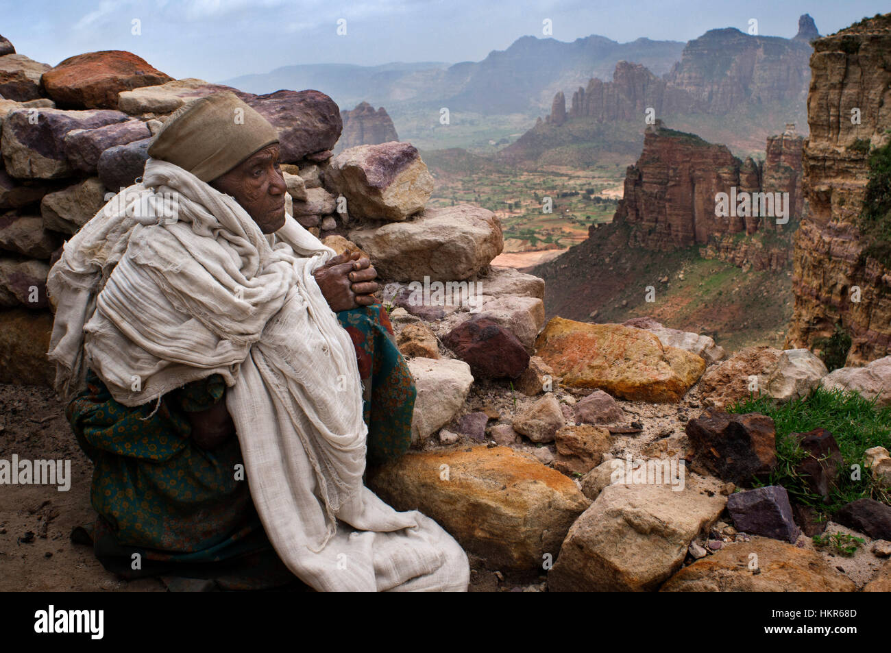 Geraltä Berge, nahe Hawzen, östlichen Tigray, Äthiopien. Nonne des ...